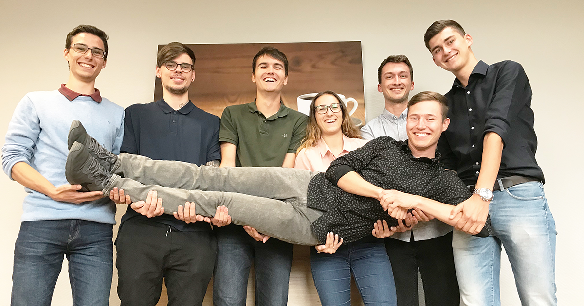 Karrierestart für sieben SanData-Nachwuchskräfte